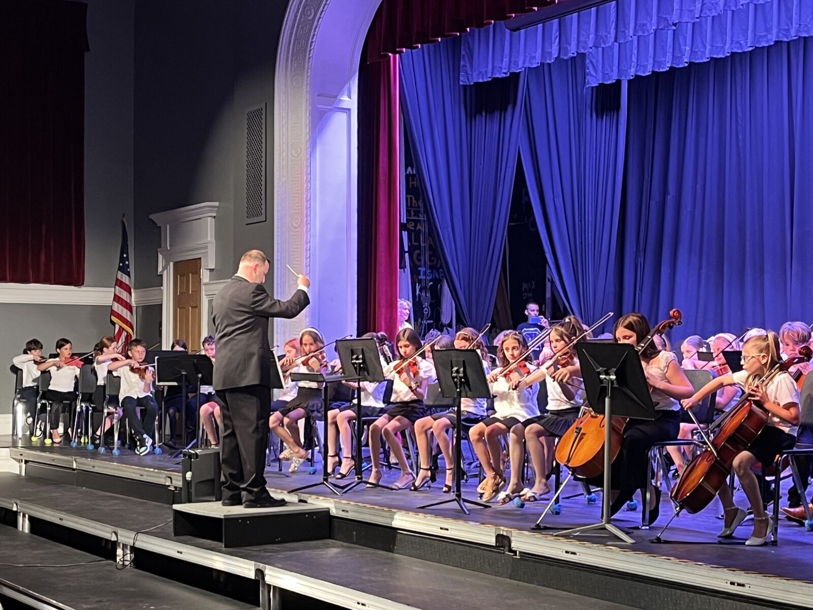 Babylon Memorial Grade School - Home